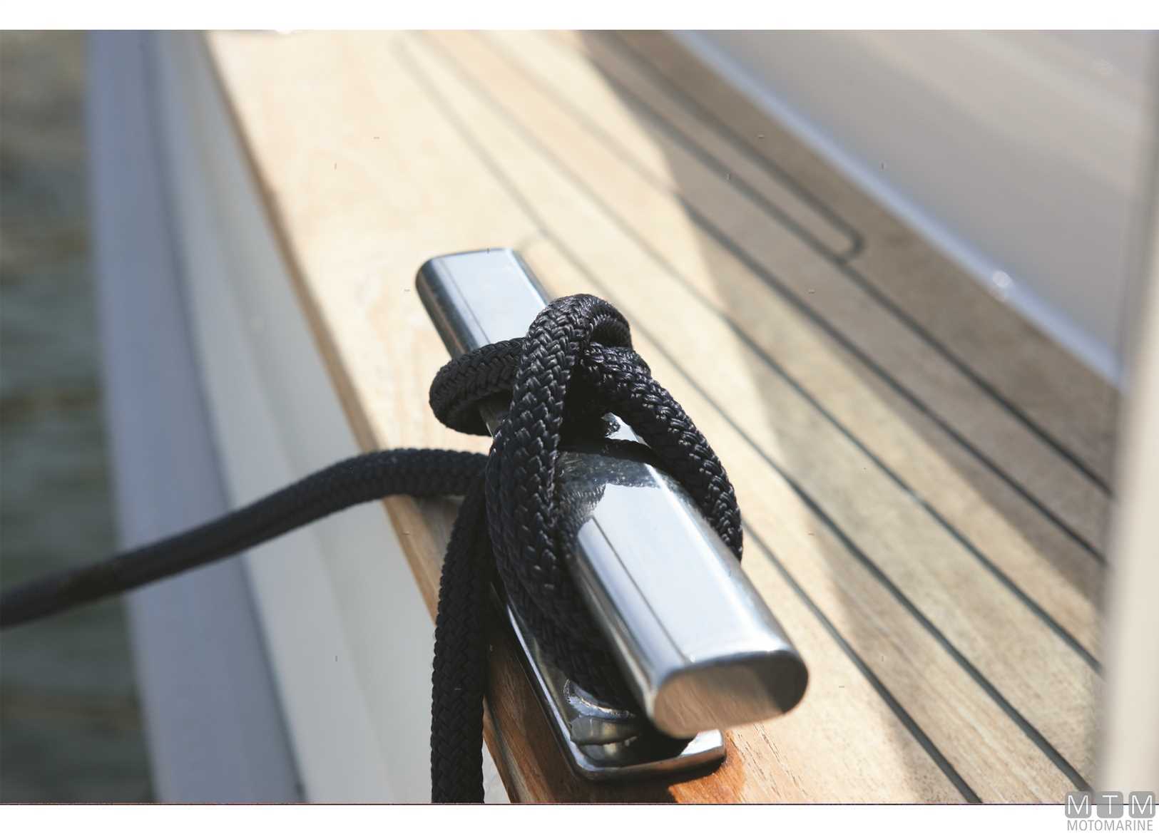 Bitta square roca inox 265mm - Bitte e Passacavi - MTO Nautica Store